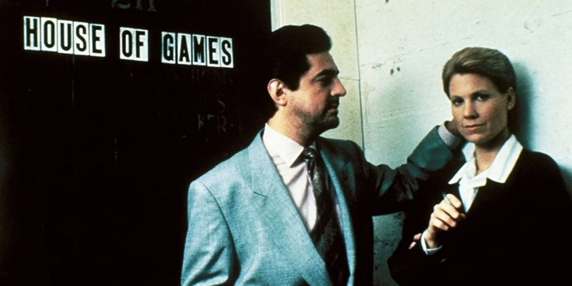 HOUSE OF GAMES: A Masterpiece of Suspenseful Thriller